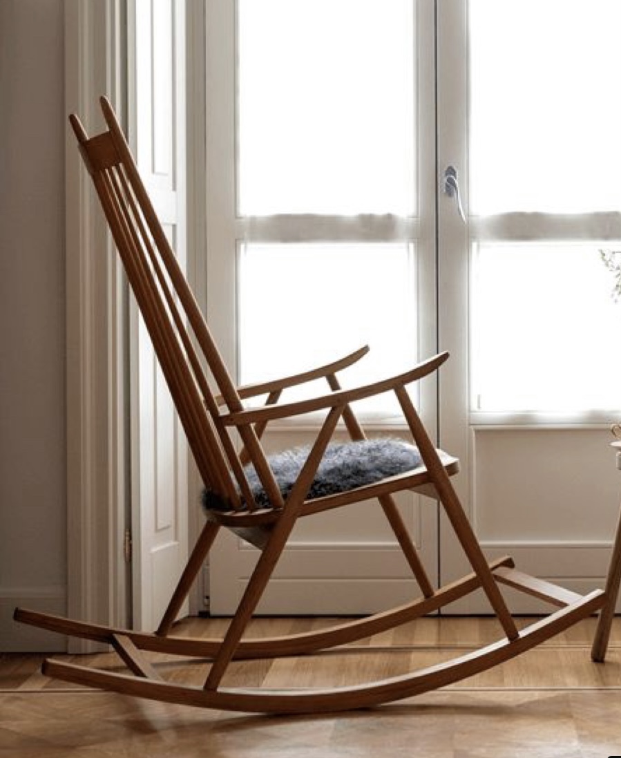 The Rocking Chair | Her Broken wing